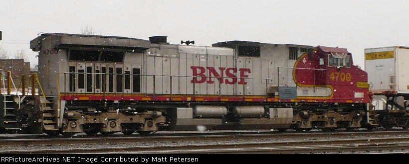 BNSF 4700